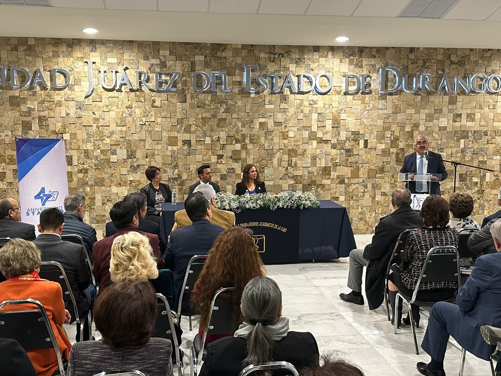 Rector de la UJED reconoce la trayectoria de docentes – Contexto de Durango