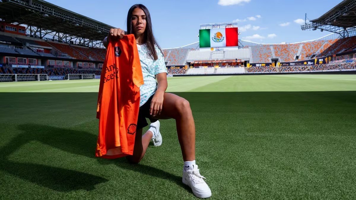 Quién es María Sánchez, la futbolista mexicana que será la jugadora ...