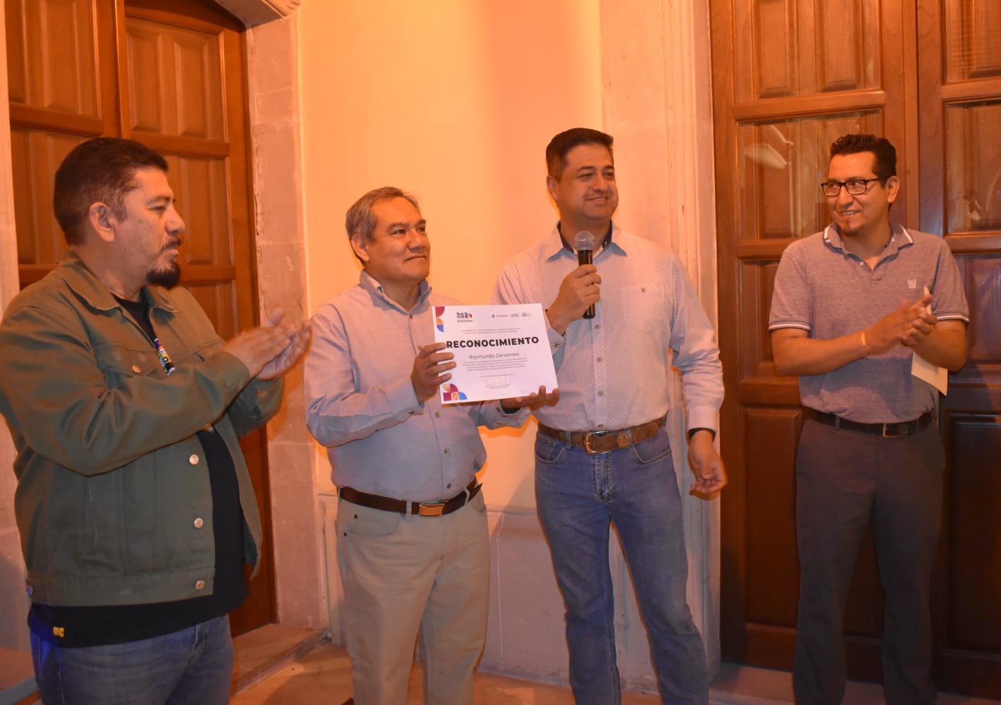 ¡Inaugura ICED “Retrospectiva” del artista plástico y dibujante Ray ...