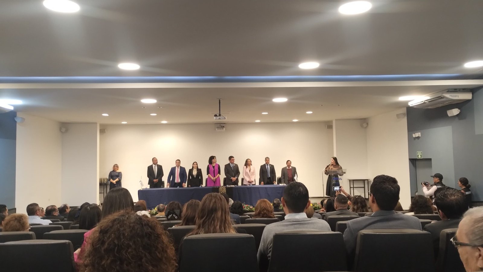 Entregan reconocimientos a personal y docentes de la FECA por su ...
