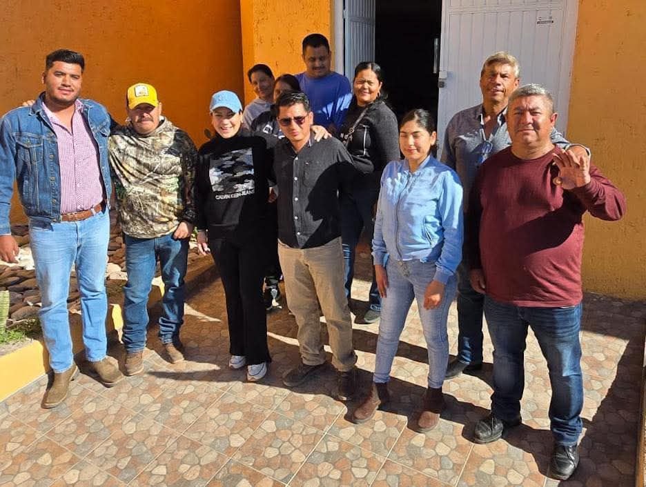 Amaya comparte sus mejores deseos al Distrito 08 – Contexto de Durango