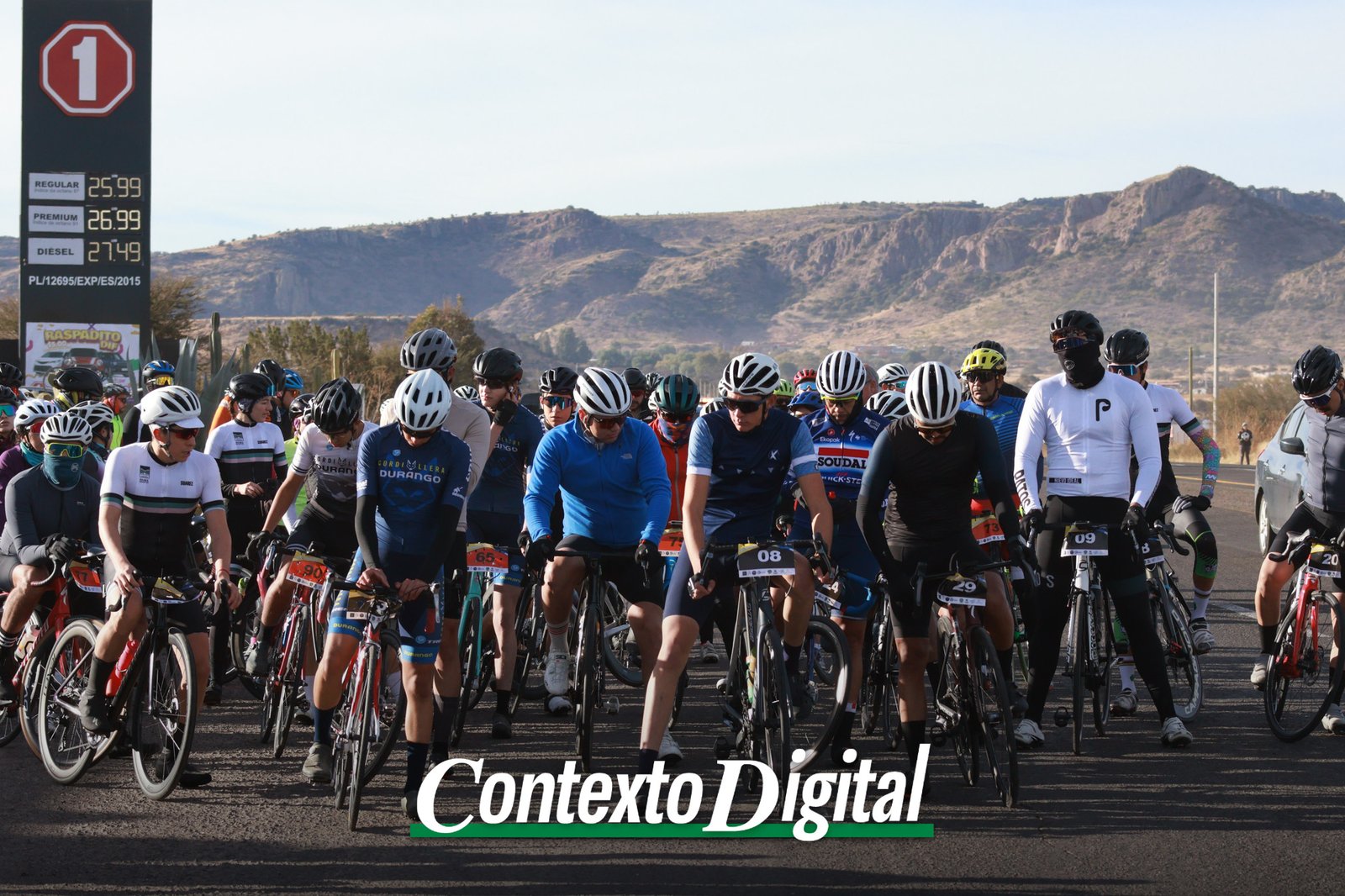 Ciclistas se lucen en la carretera Parral – Contexto de Durango