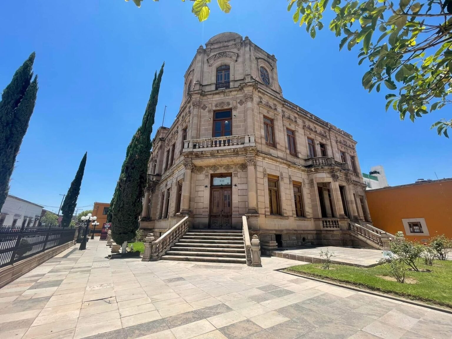 Cultura del INDEHVAL invita a la conferencia sobre la arquitectura de ...